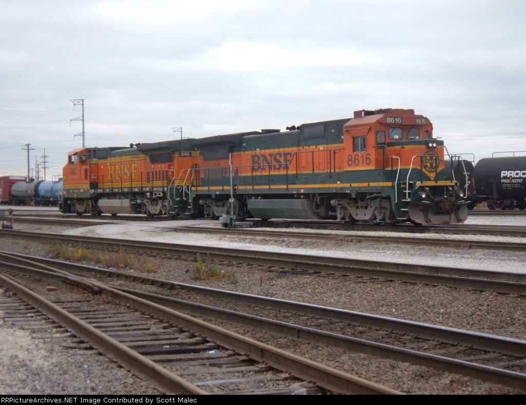 BNSF 545 & 8616